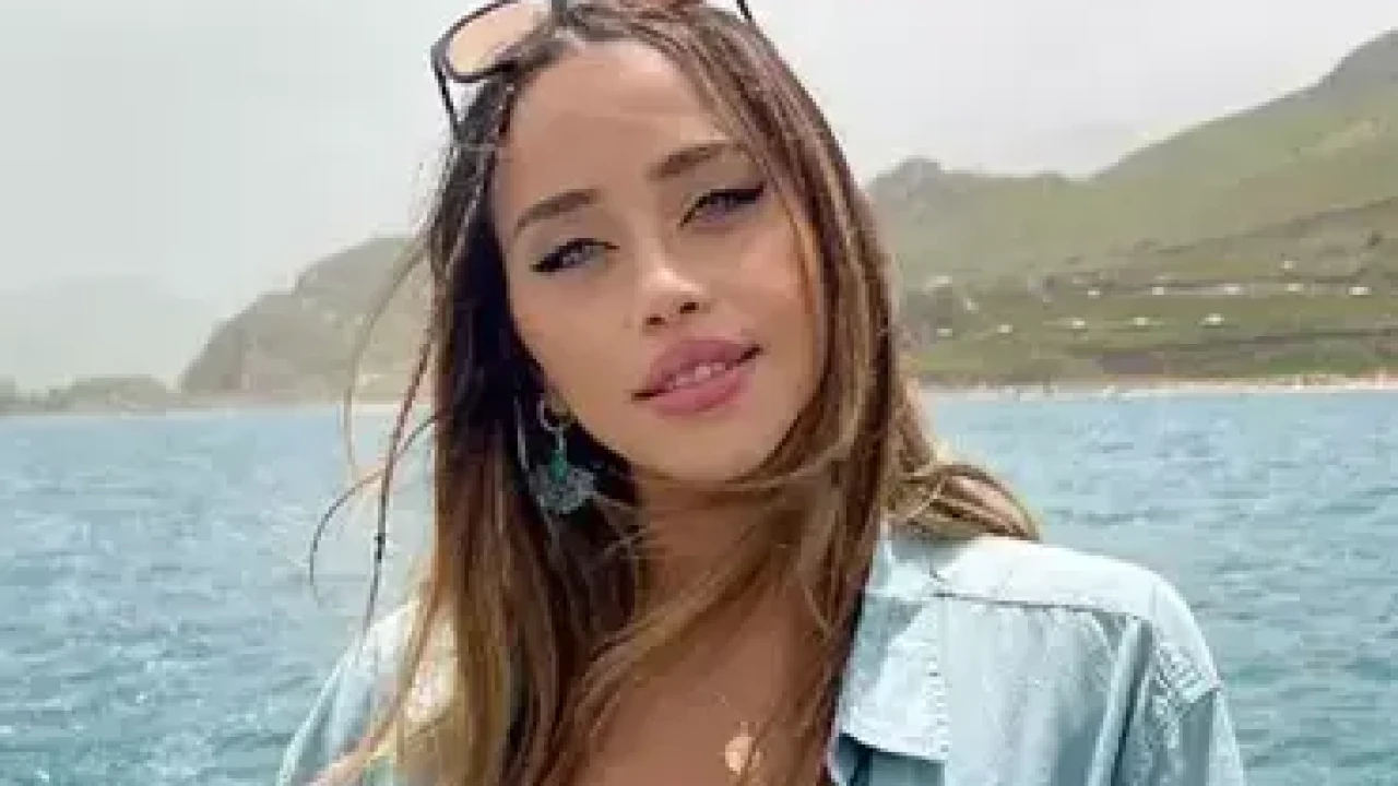 Sosyal Medya Fenomeni Zeynep Alkan Kimdir? Survivor Zeynep Alkan Kimdir ...